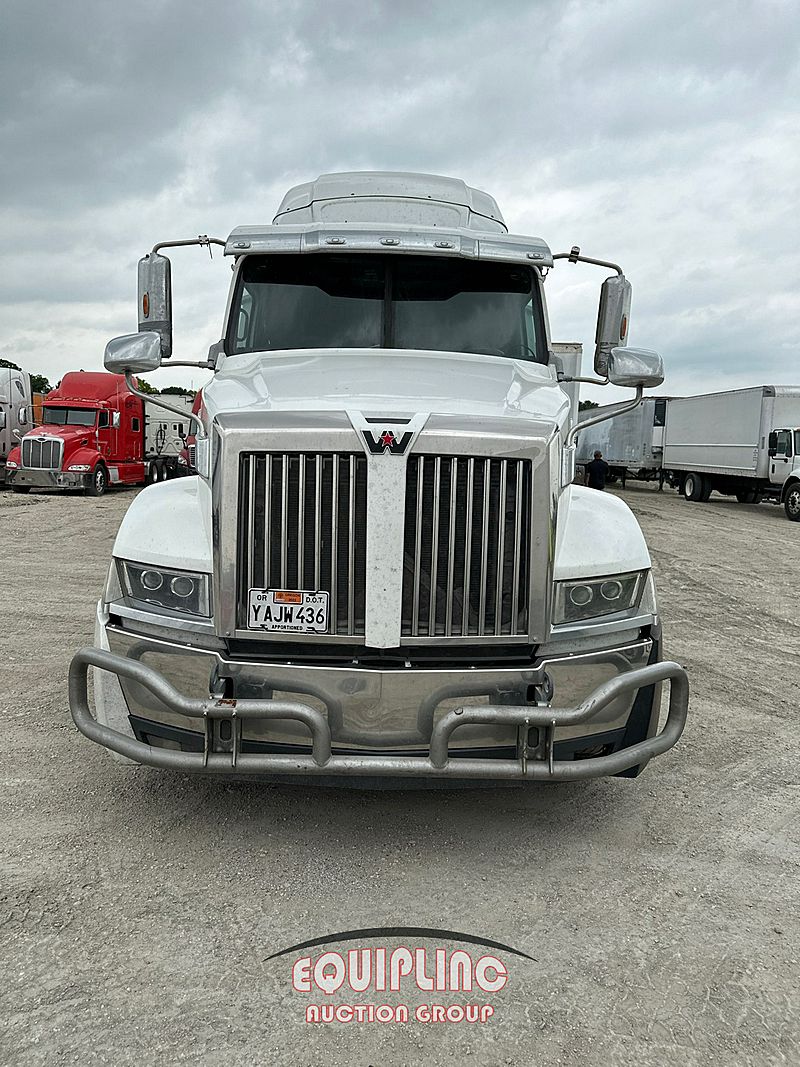 2020 Western Star 5700 (For Sale) | Sleeper Truck | #CFLG6141