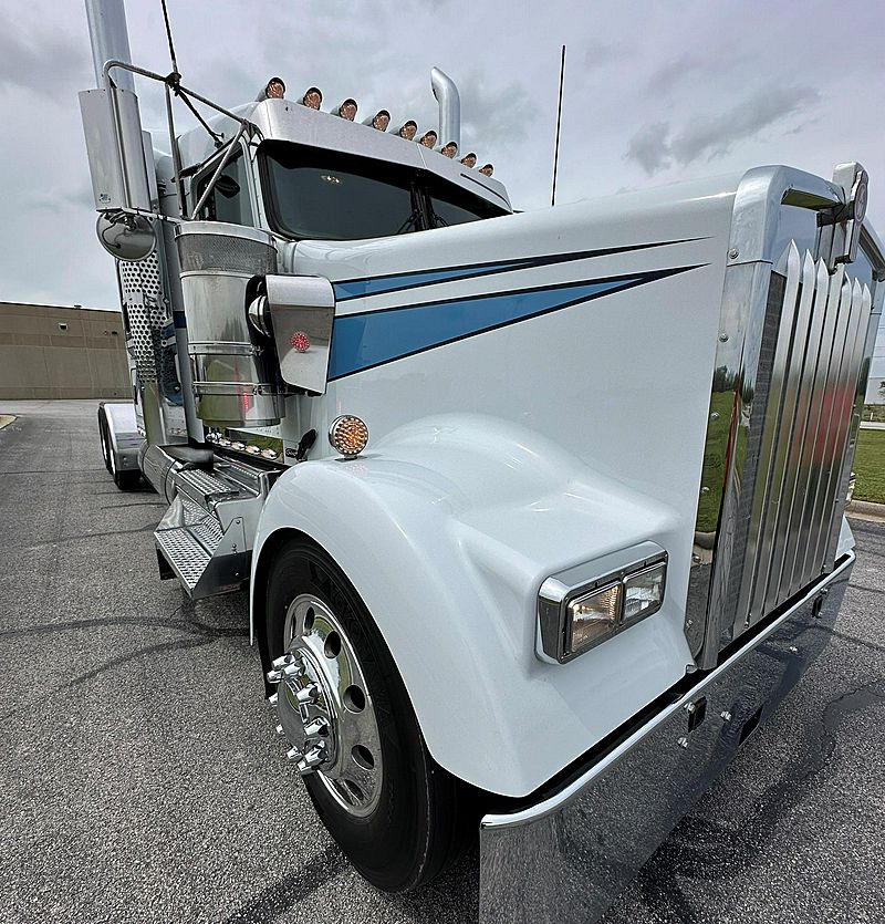 2021 Kenworth W900L For Sale | 72" Sleeper | #0571466