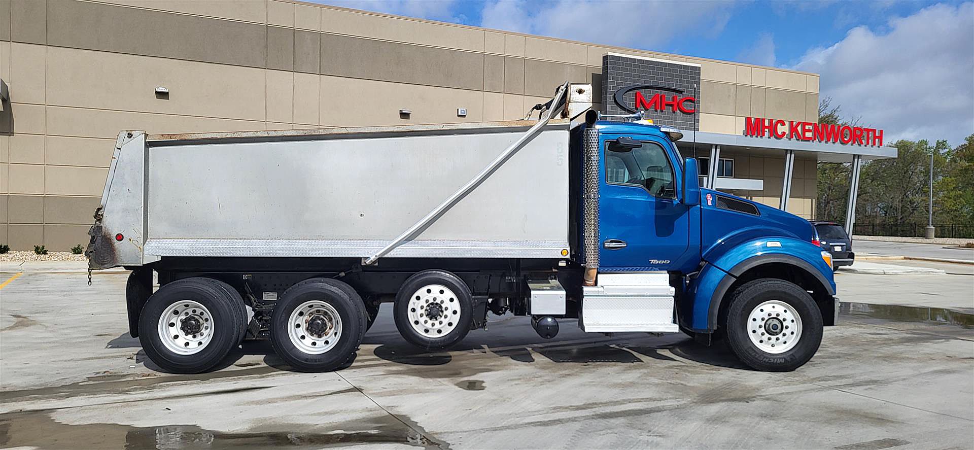 2018 Kenworth T880 (For Sale) | Dump Truck | #0572644