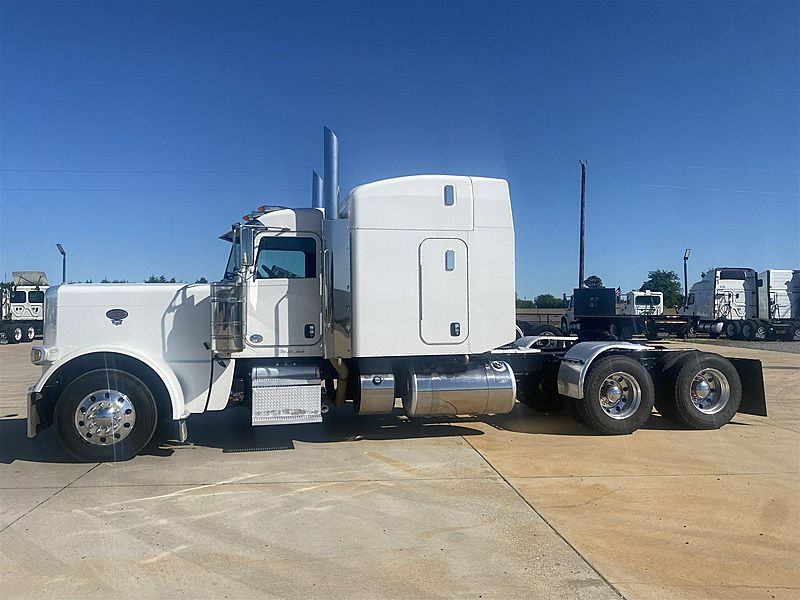 2014 Peterbilt 389 For Sale | Flat Top Sleeper | #14370