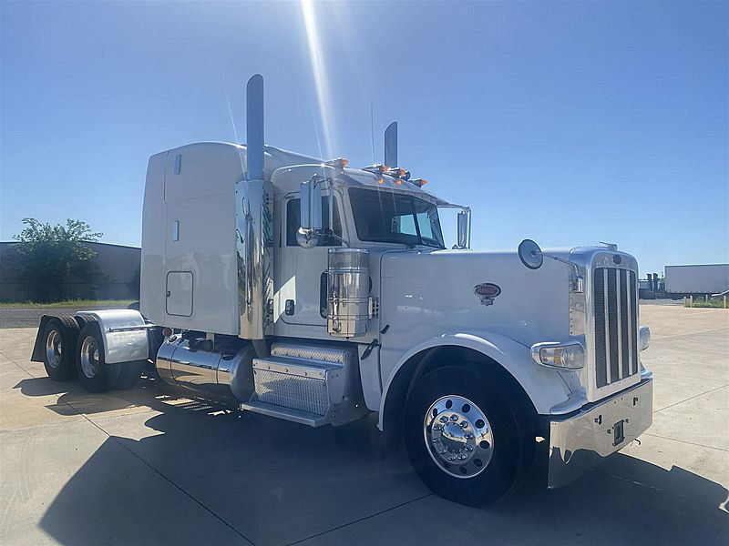 2014 Peterbilt 389 For Sale | Flat Top Sleeper | #14370