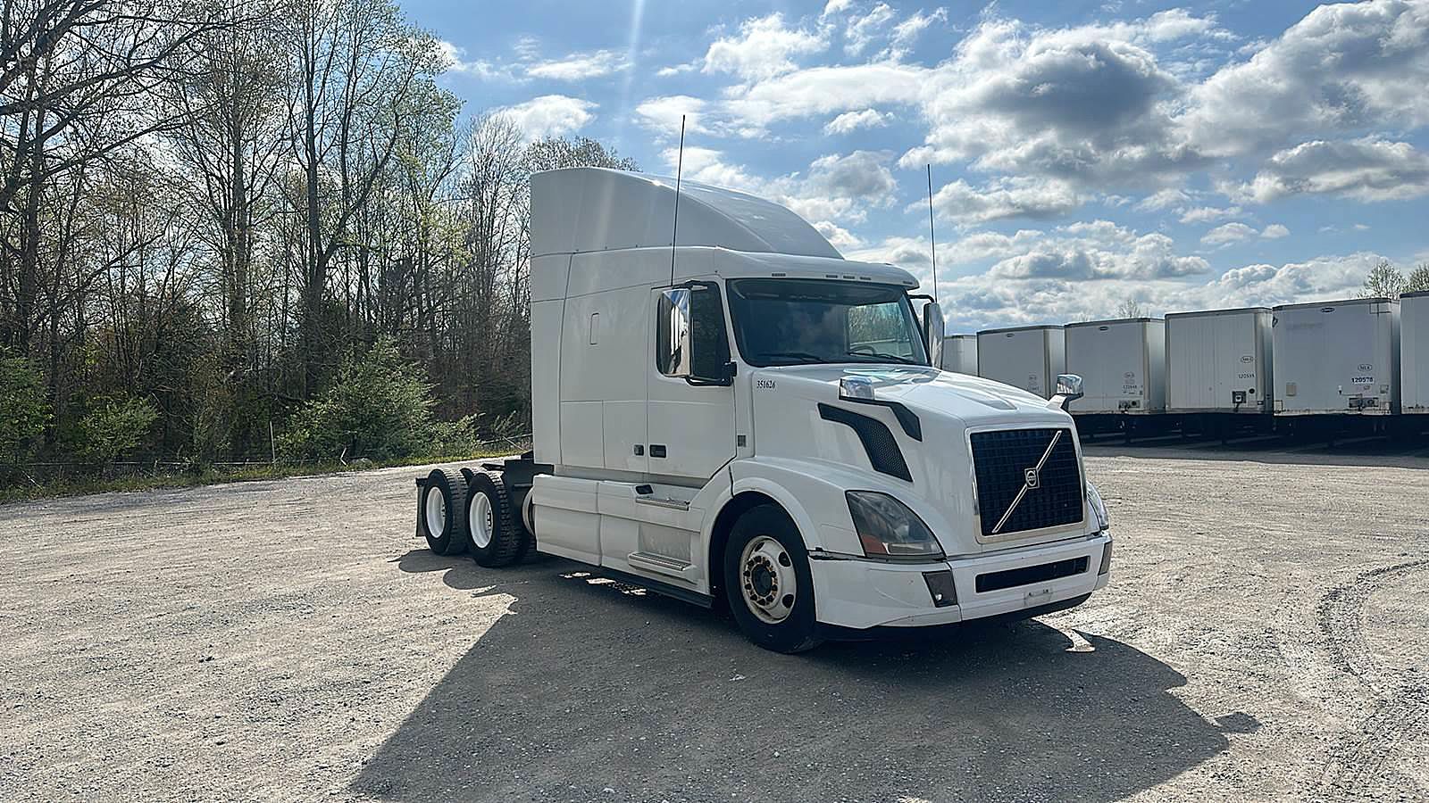 2016 Volvo VNL 740 For Sale | 61" Sleeper | #351626