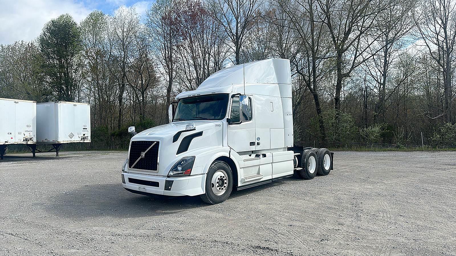 2016 Volvo VNL 740 For Sale | 61" Sleeper | #351626
