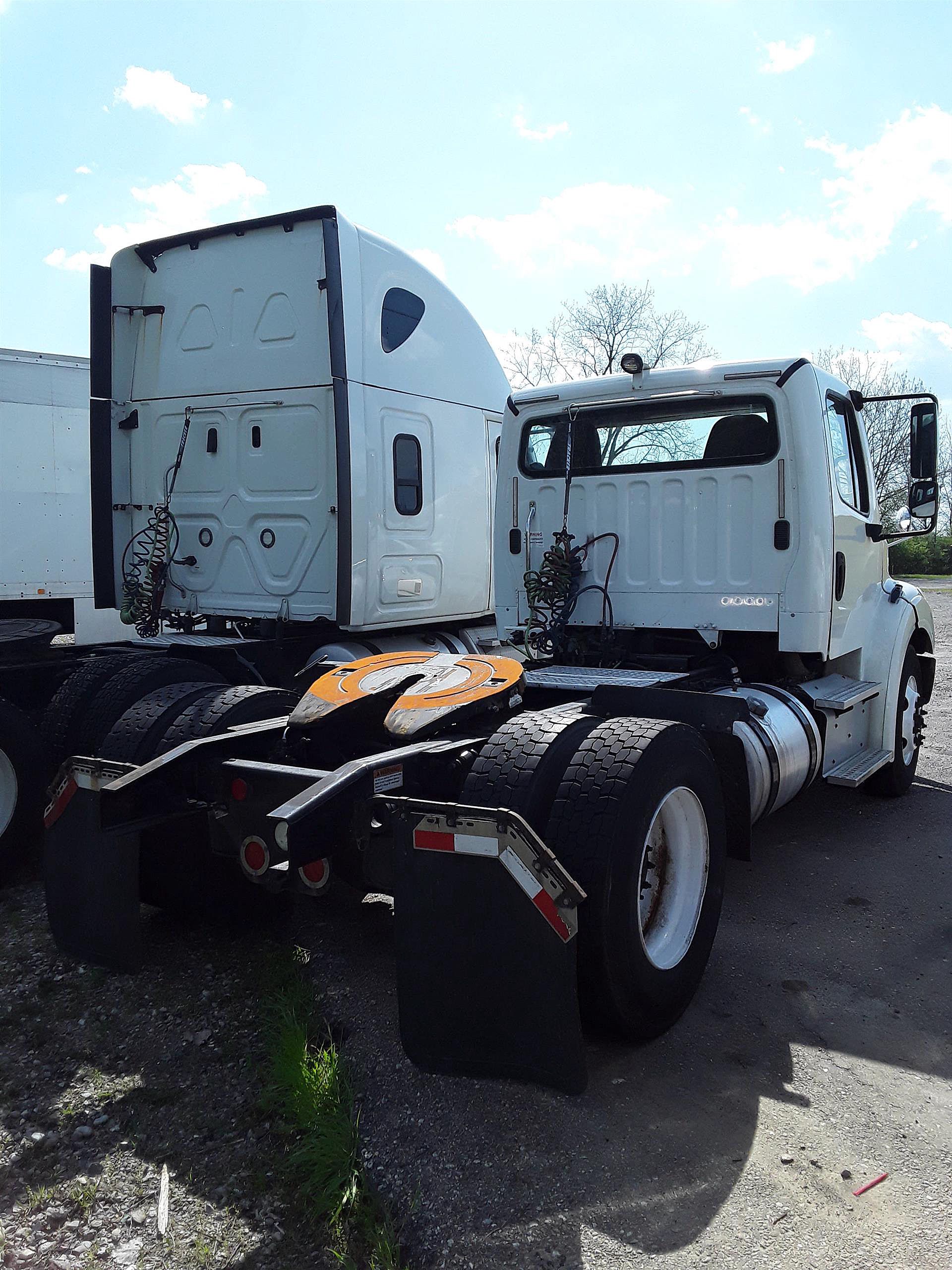 2017 Freightliner M2 112 (For Sale) | Day Cab | #661666