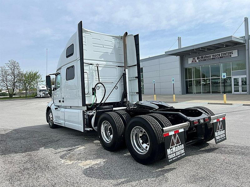 2022 Volvo VNL 860 For Sale | 77" Sleeper | #PT957