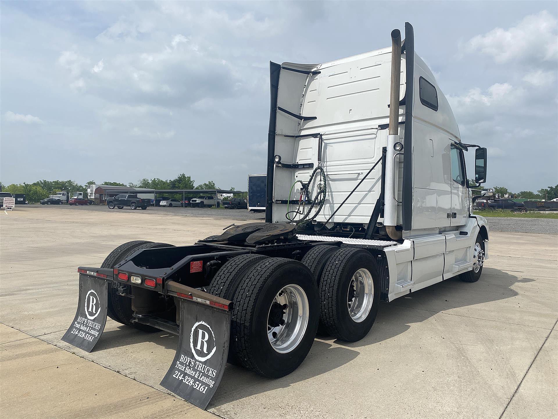 2016 Volvo VNL 670 For Sale | Raised Roof Sleeper | #CNSMT 7186