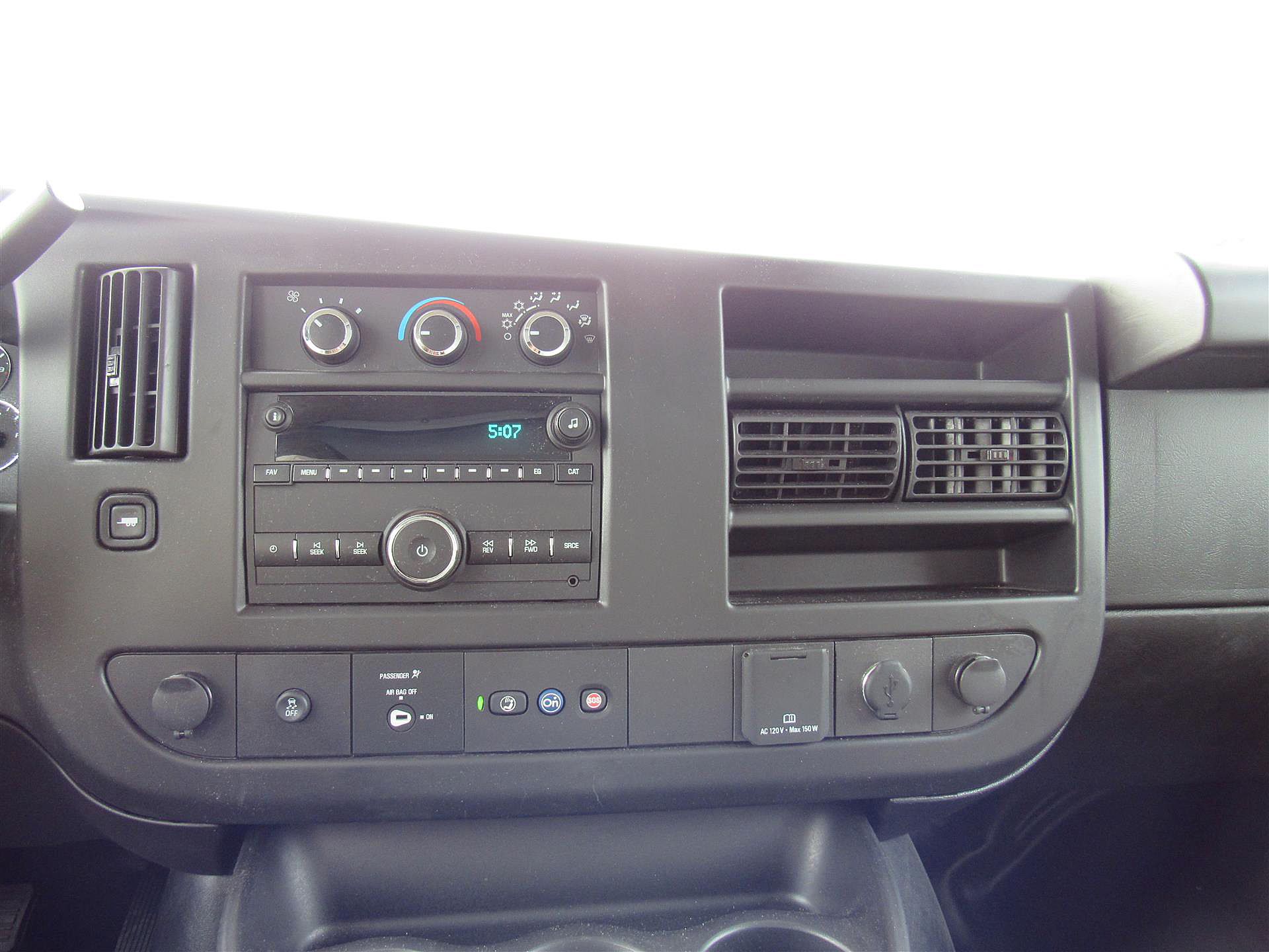 2022 Chevrolet Express Cutaway (For Sale) | Box Van | #22LU013148