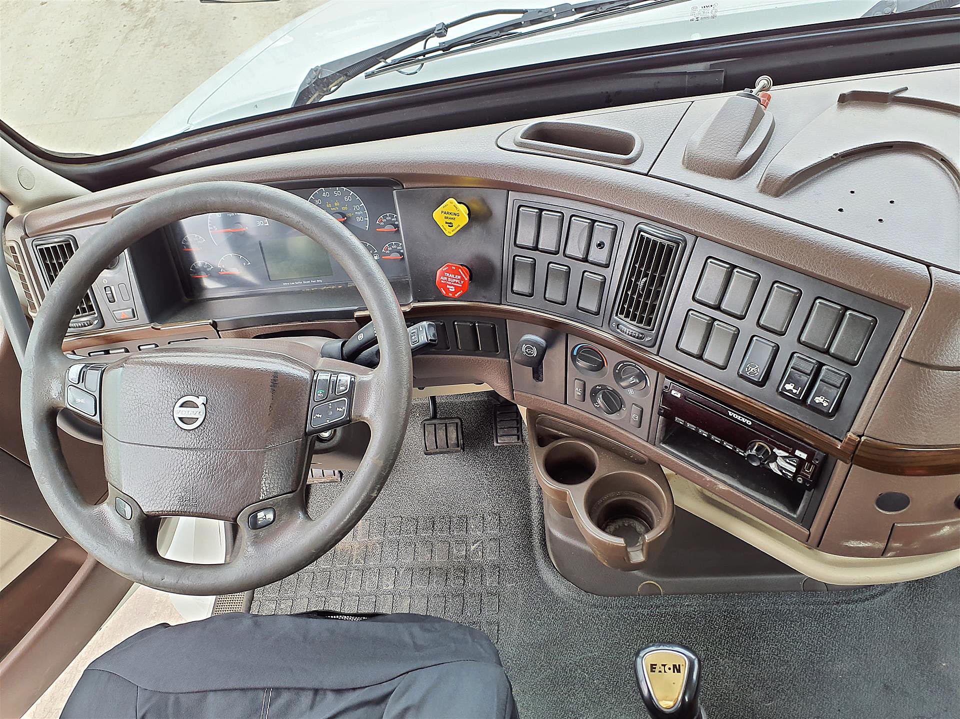 2016 Volvo VNL42T For Sale | Day Cab | #644025