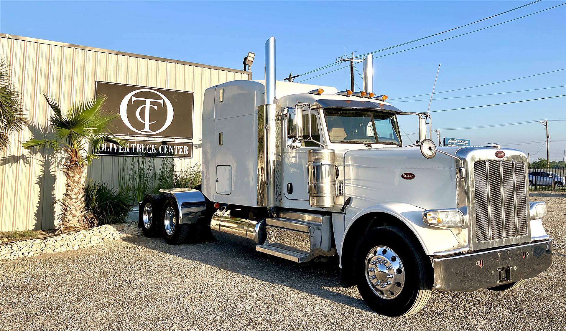 2018 Peterbilt 389 (For Sale) | 74" Sleeper | #SA3098