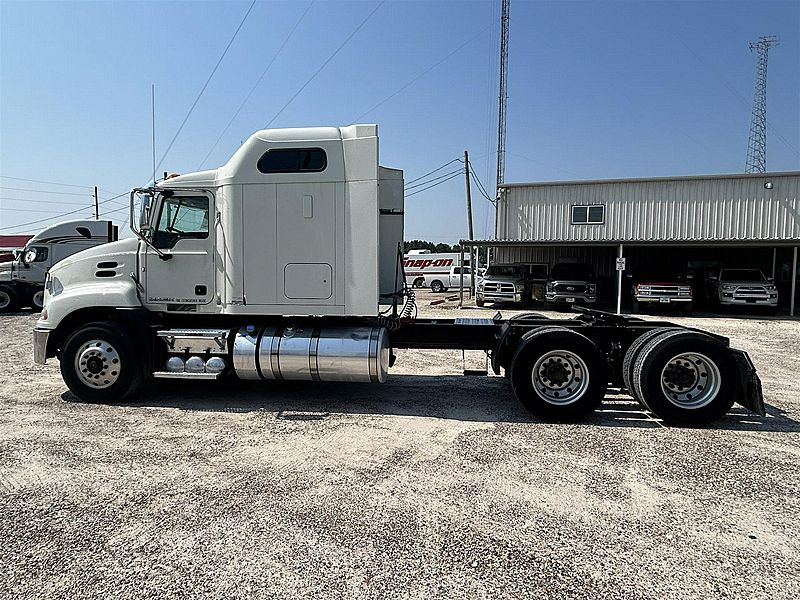 2017 Mack Pinnacle CXU613 (For Sale) | 60" Sleeper | # 5717