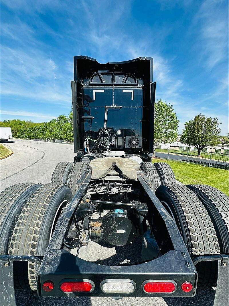2019 Peterbilt 579 For Sale | 80" Sleeper | #0572352