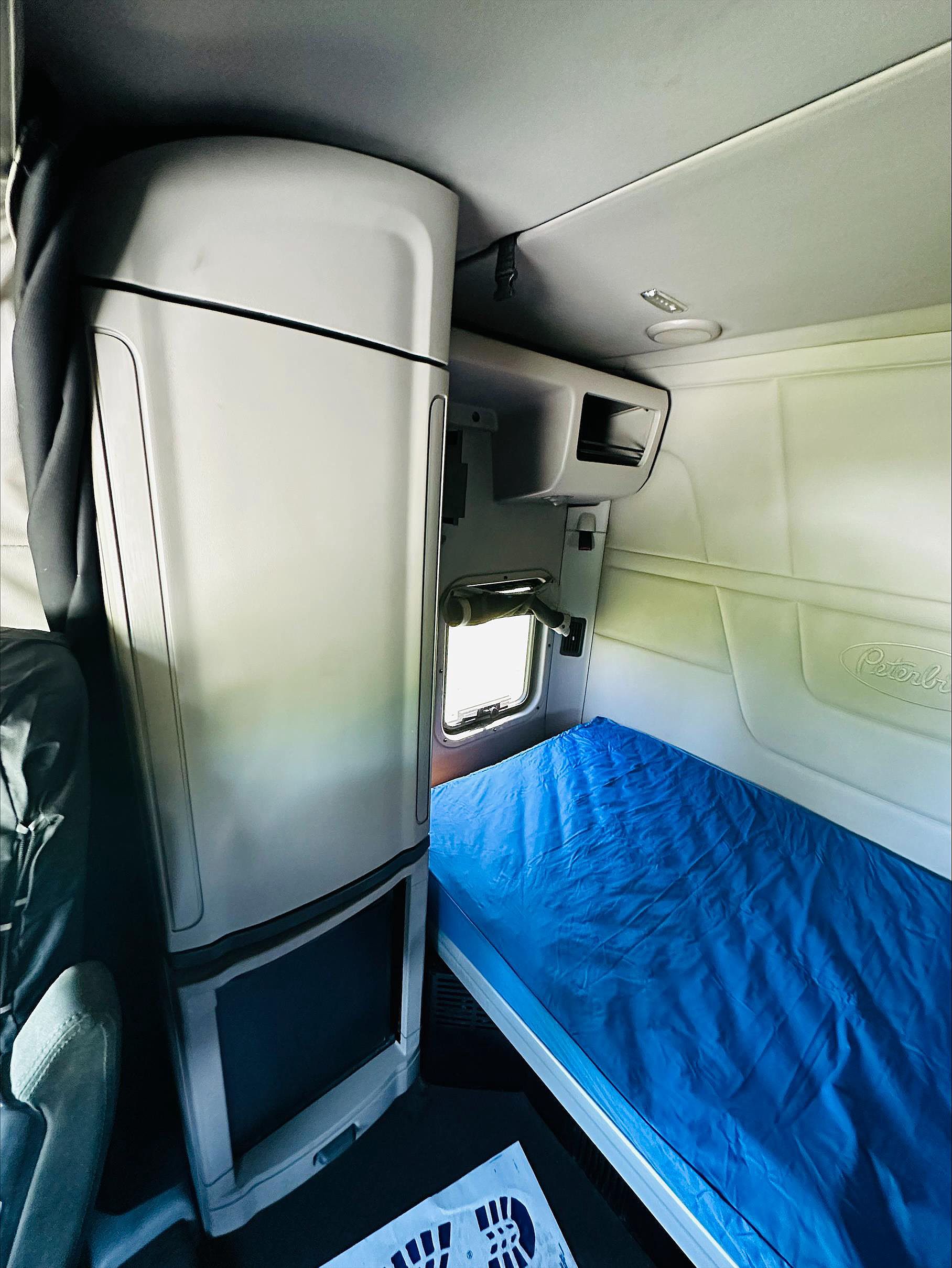 2019 Peterbilt 579 For Sale | 80" Sleeper | #0572352