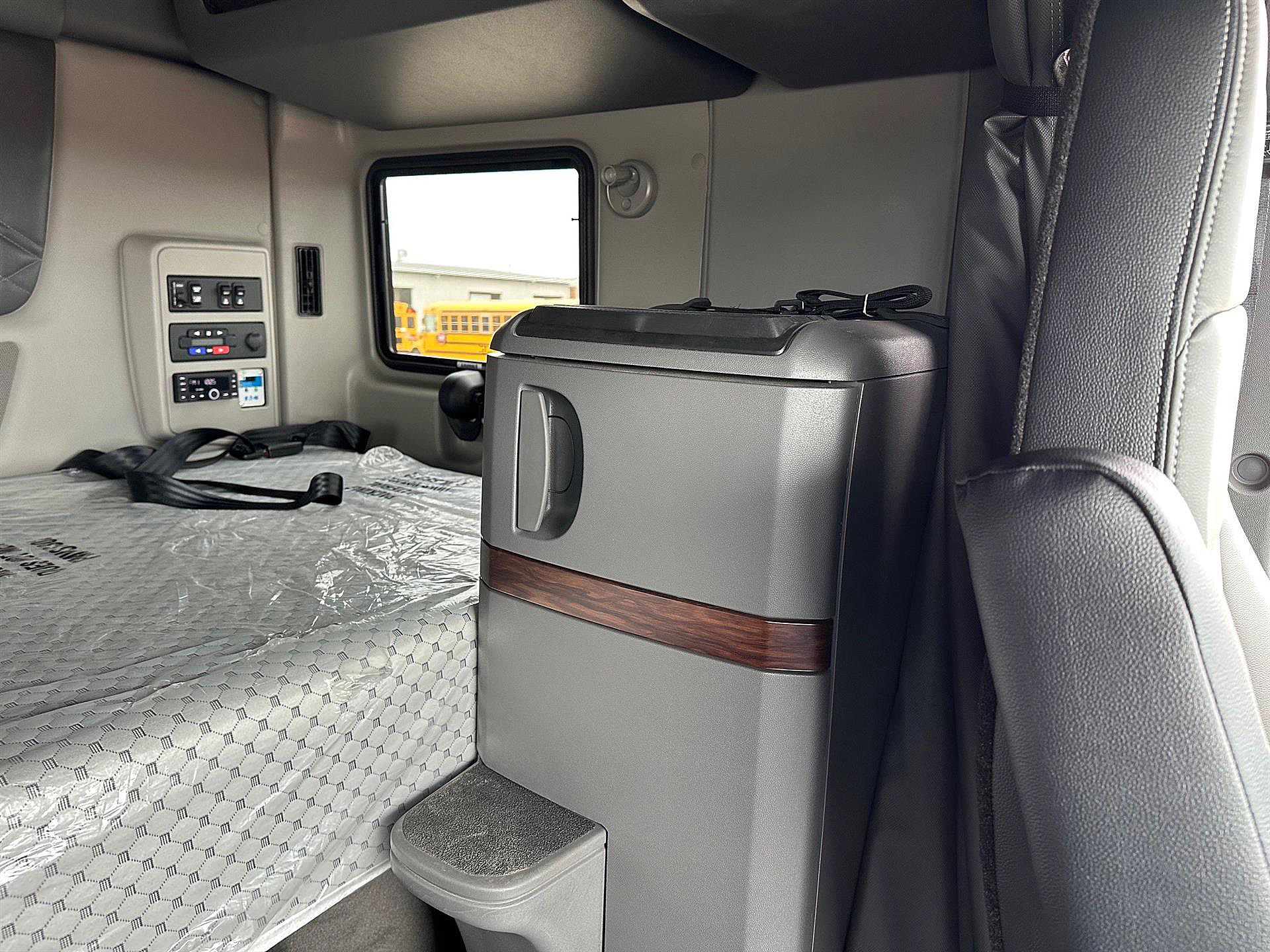 2025 International LT625 For Sale | 73" Sleeper | #1593771