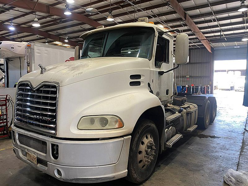 2016 Mack Pinnacle CXU600 (For Sale) | Day Cab | # 7924