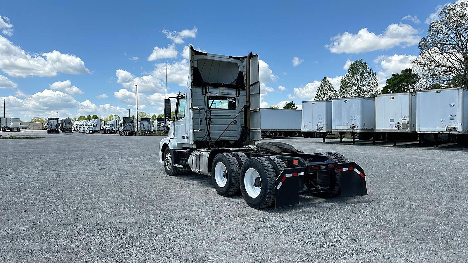 2016 Volvo VNL (For Sale) | Day Cab | #351662