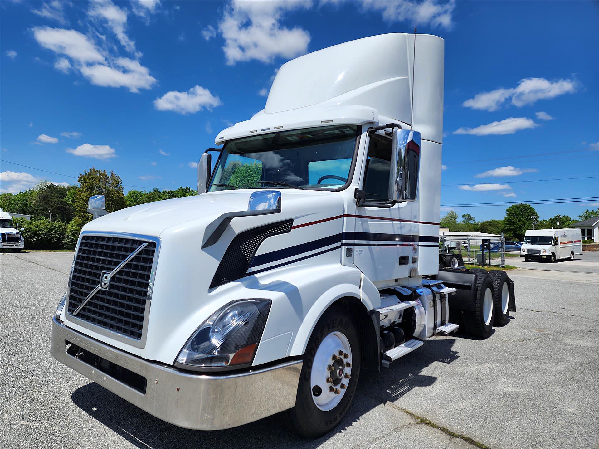 2018 Volvo VNL64T (For Sale) | Day Cab | #753087