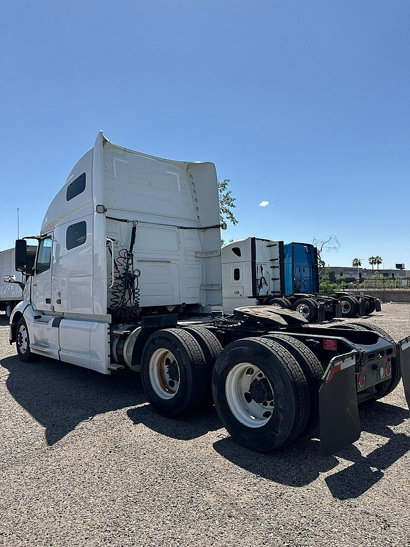 2019 Volvo VNL64T-760 (For Sale) | 61" Sleeper | #877036