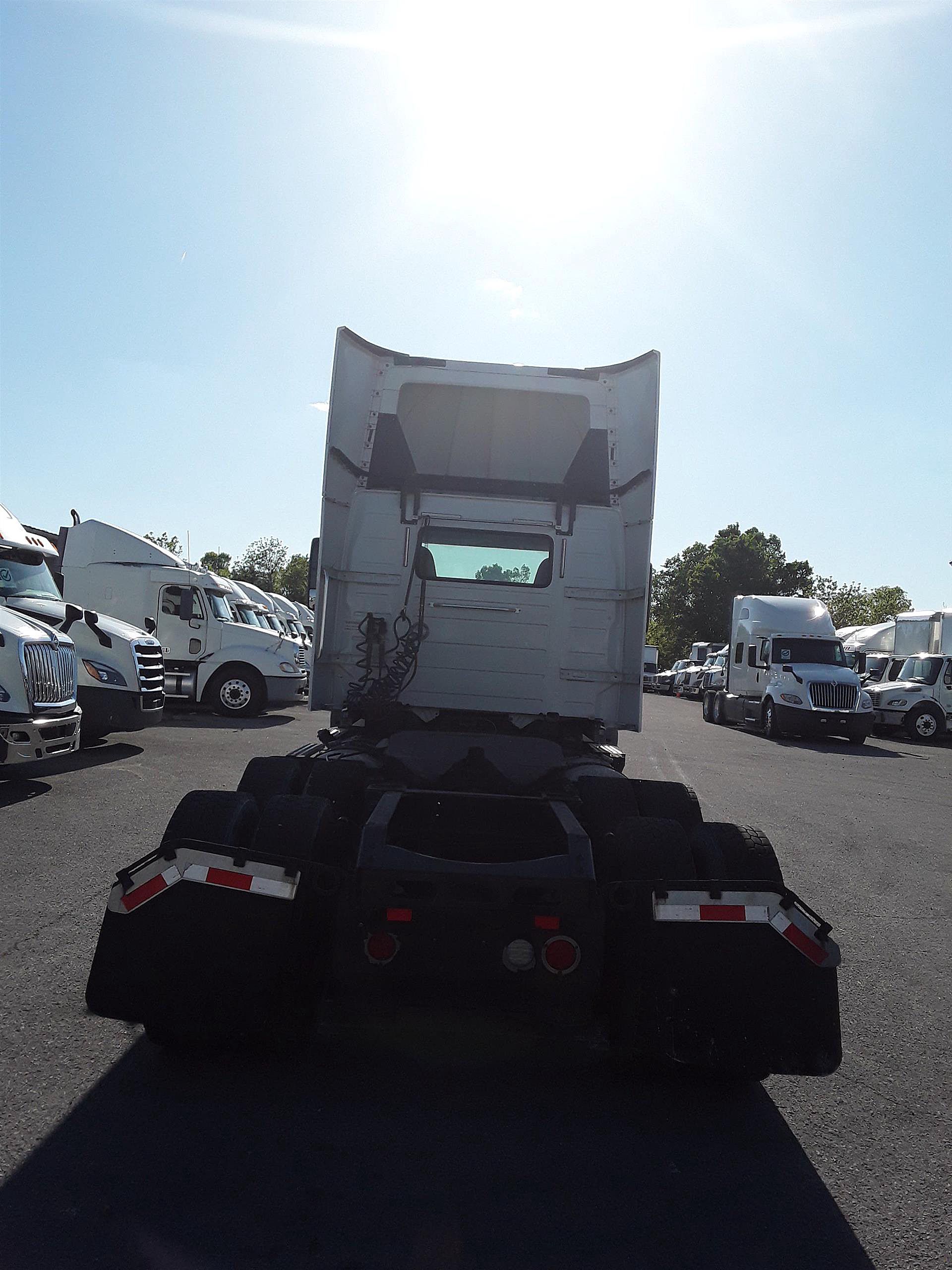 2018 Volvo VNL64T For Sale | Day Cab | #221509