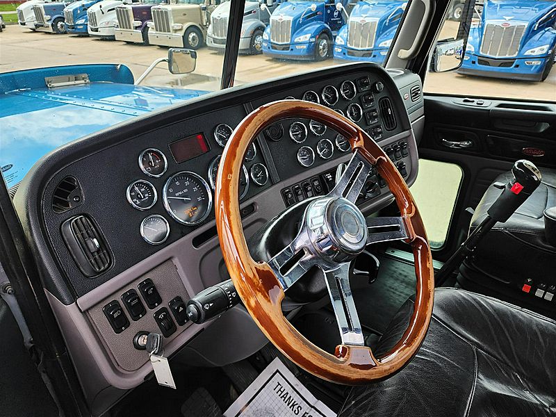 2016 Peterbilt 389 (For Sale) | Day Cab | #D334468