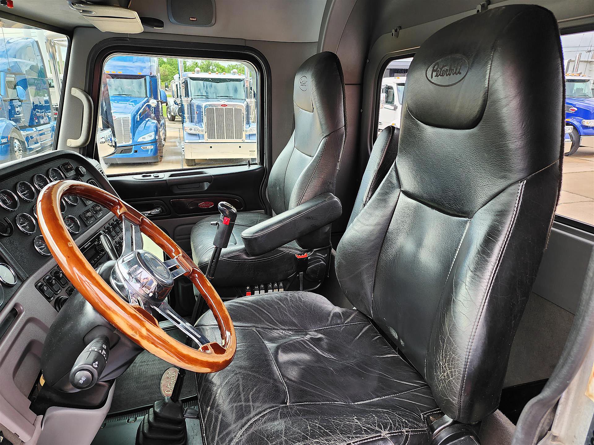 2016 Peterbilt 389 (For Sale) | Day Cab | #D334468