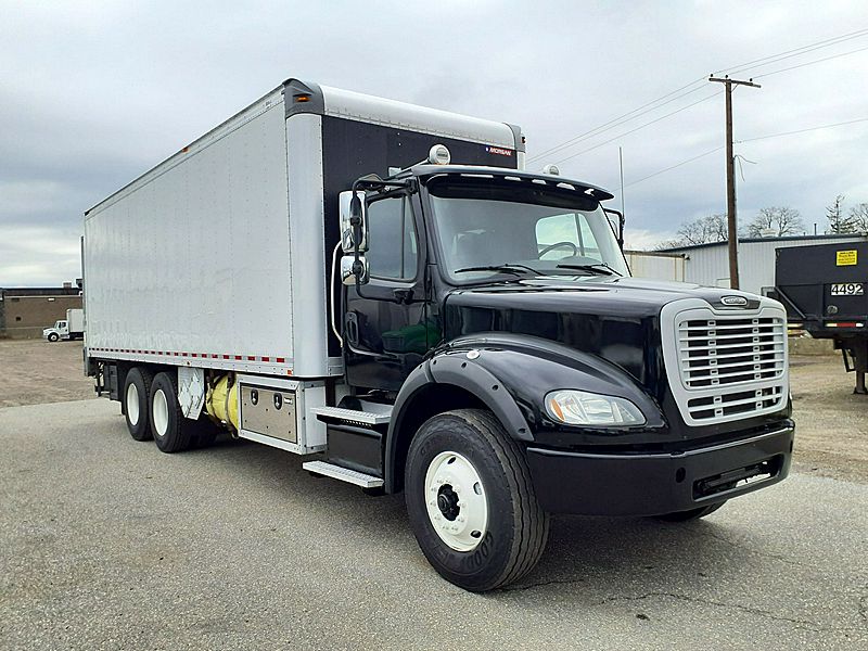 2016 Freightliner M2 112 For Sale | 26' Box | #650323