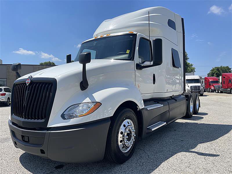 2019 International LT For Sale | 73" Sleeper | # S1124