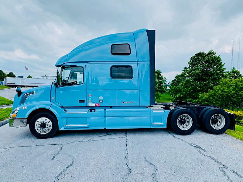 2014 Volvo VNL 780 (For Sale) | 76" Sleeper | #0573342