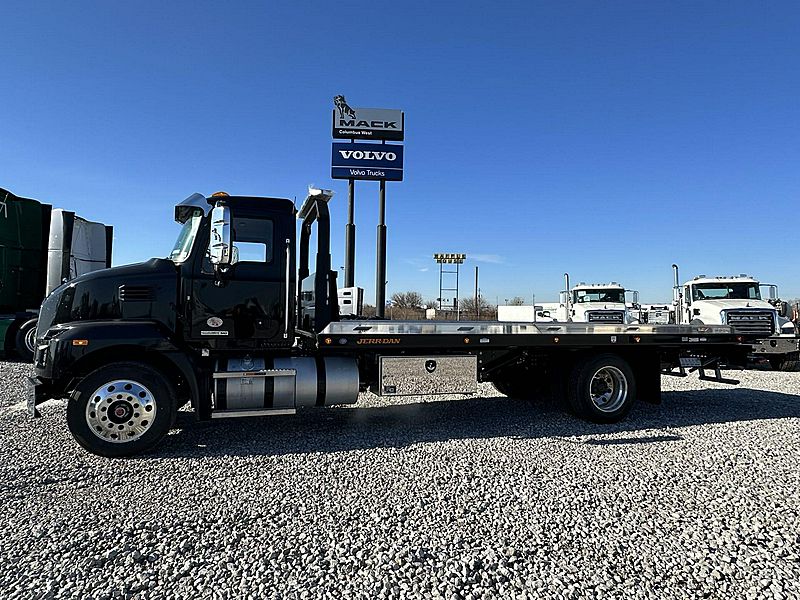 2024 Mack MD642 (For Sale) | Daycab Sleeper | #MD012765