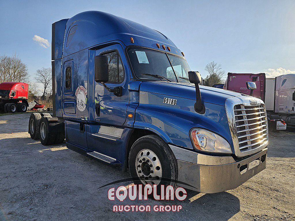 2015 Freightliner CASCADIA SLEEPER TRUCK For Sale | 72" Sleeper | # ...