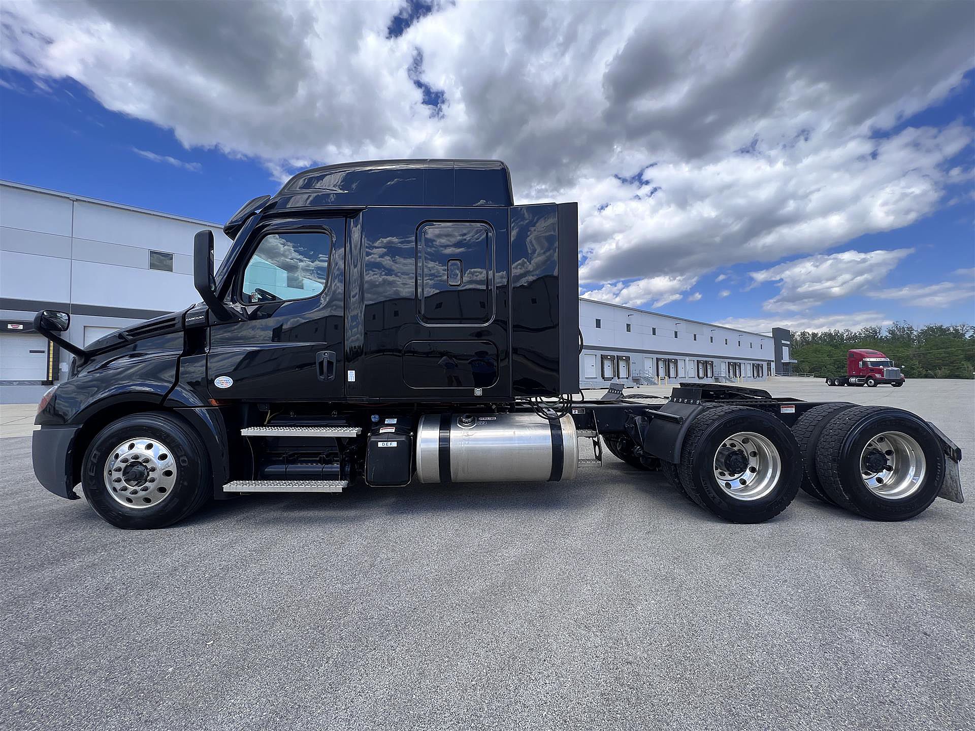 2022 Freightliner CASCADIA 126 (For Sale) | 72" Sleeper | #8465