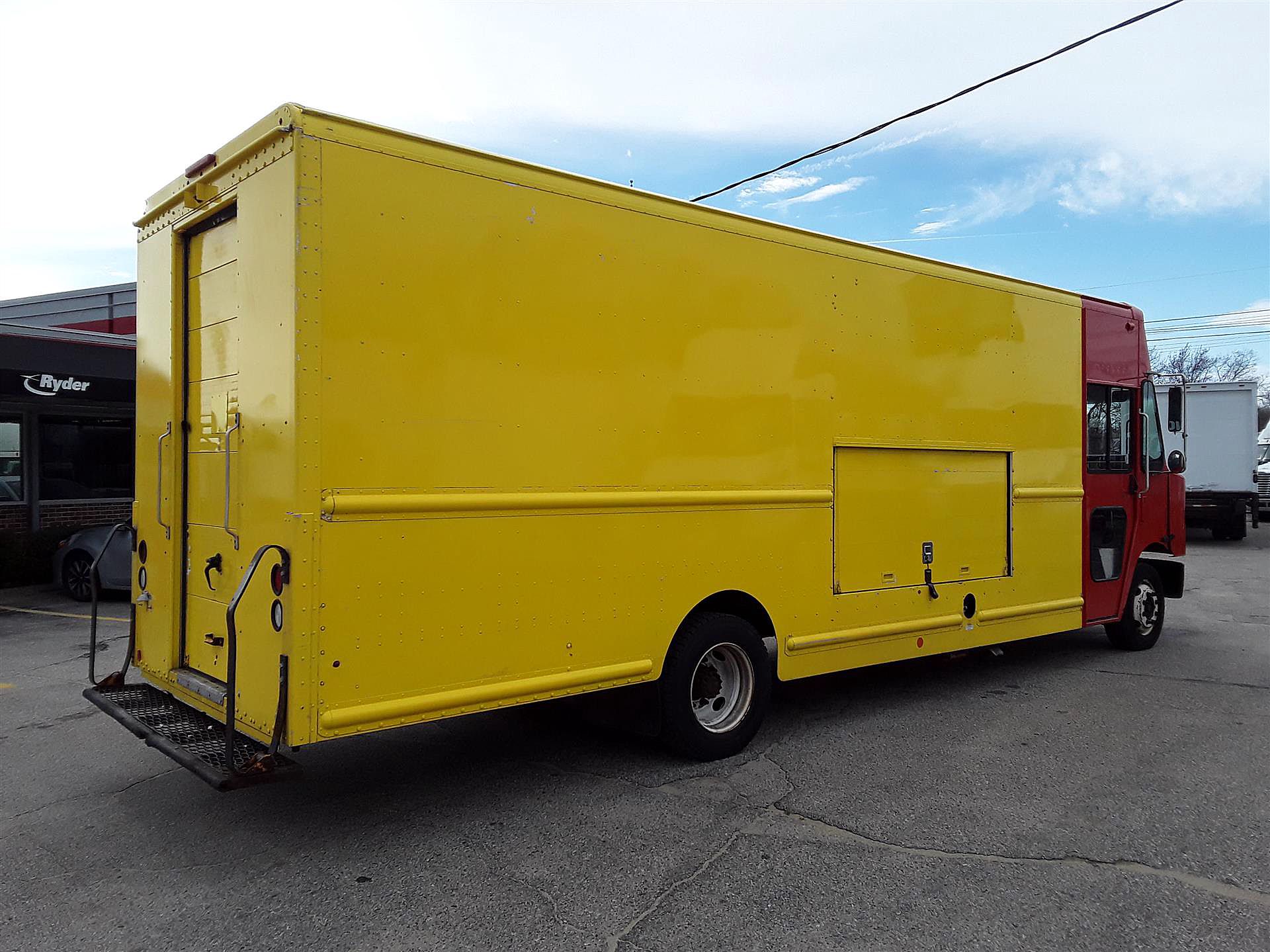 2017 Freightliner MT-55 WALK-IN (For Sale) | Day Cab | #664760
