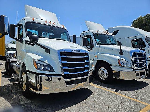 2019 Freightliner NEW CASCADIA PX12664 For Sale | Day Cab | #810011