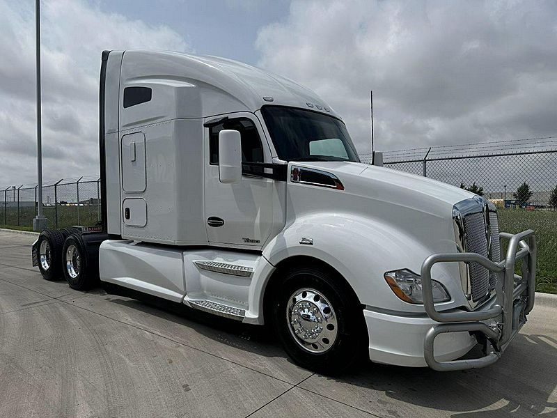 2022 Kenworth T680 (For Sale) | 76" Sleeper | #0574611