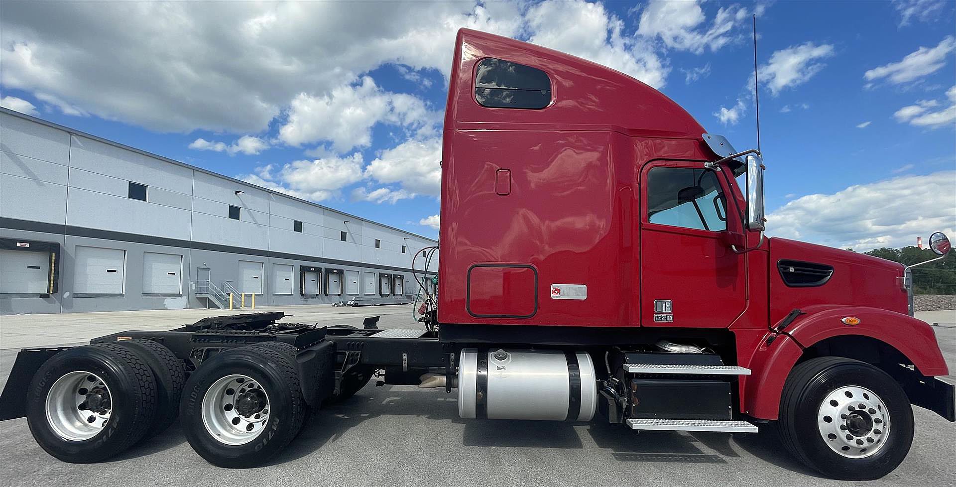 2018 Freightliner Coronado SD 122 For Sale | 72" Sleeper | #8434