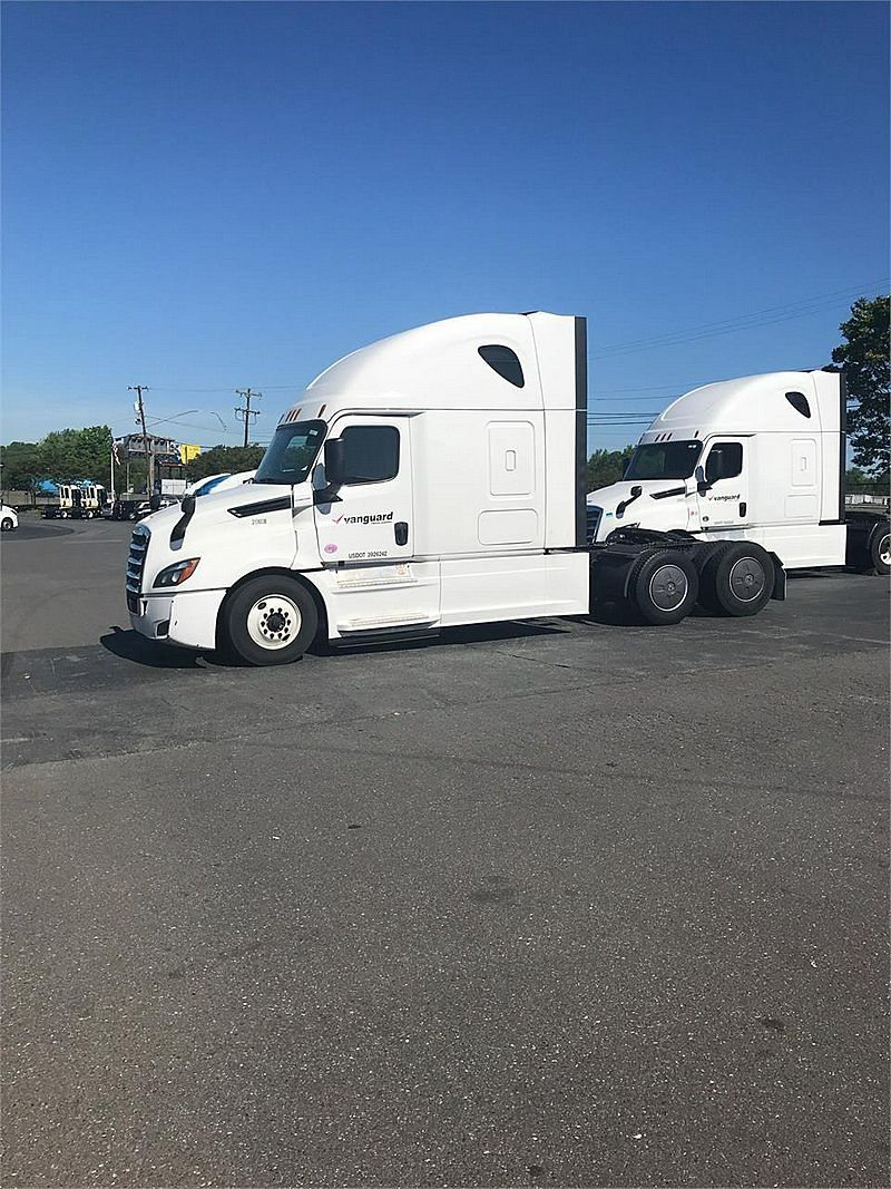 2020 Freightliner CASCADIA 126 For Sale | 72" Sleeper | #1076103
