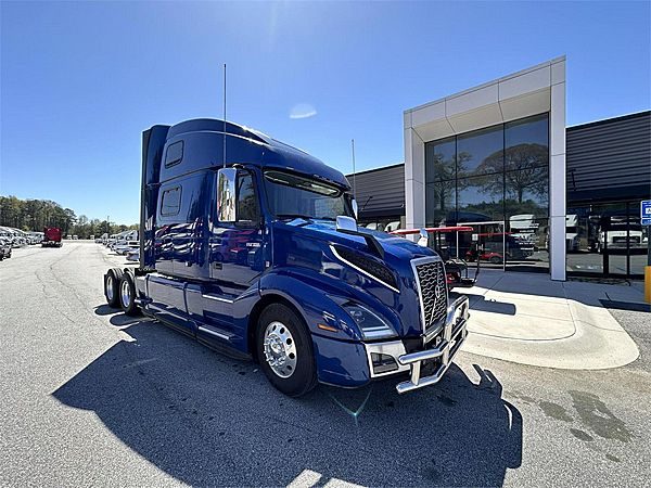 2024 Volvo VNL 860 (For Sale) | Sleeper Truck | #VT24531