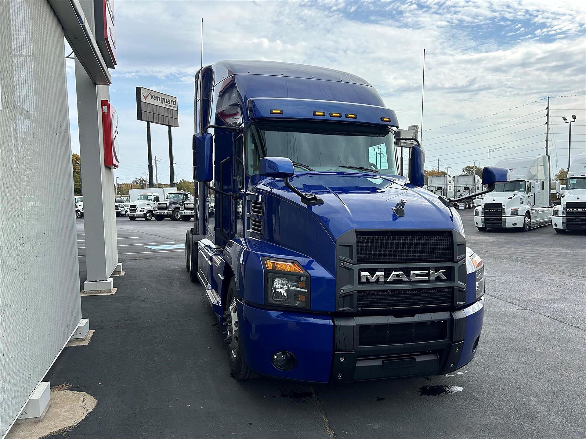 2024 Mack ANTHEM 64T For Sale | 70" Sleeper | # M045247