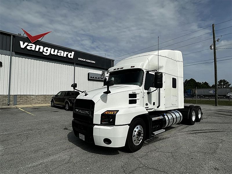2020 Mack ANTHEM 64T For Sale | Raised Roof Sleeper Sleeper | # PT932
