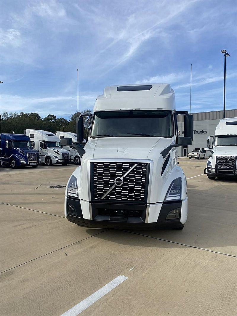 2024 Volvo VNL 860 (For Sale) | Raised Roof Sleeper Sleeper | #1198042