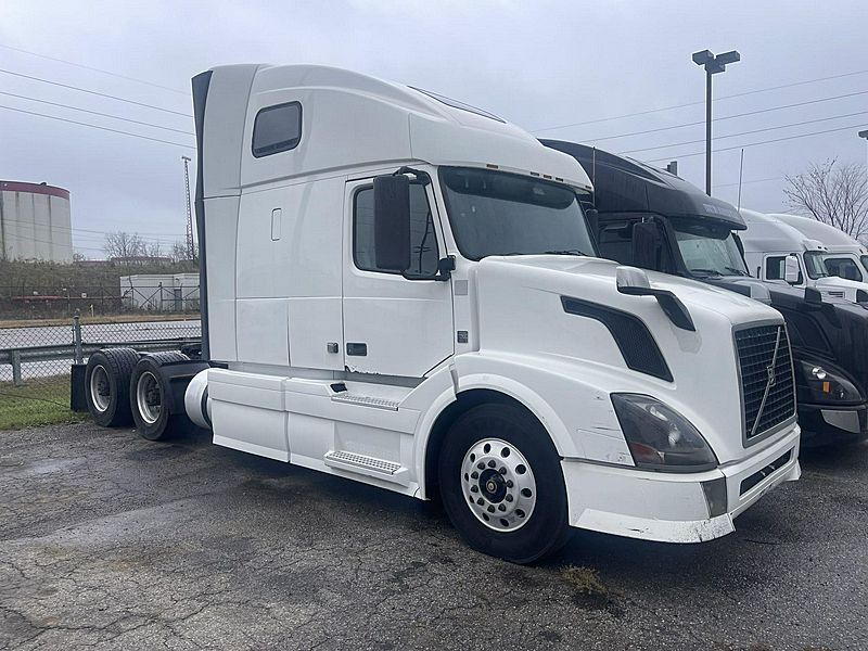 2012 Volvo VNL 670 For Sale | 61" Sleeper | #23399