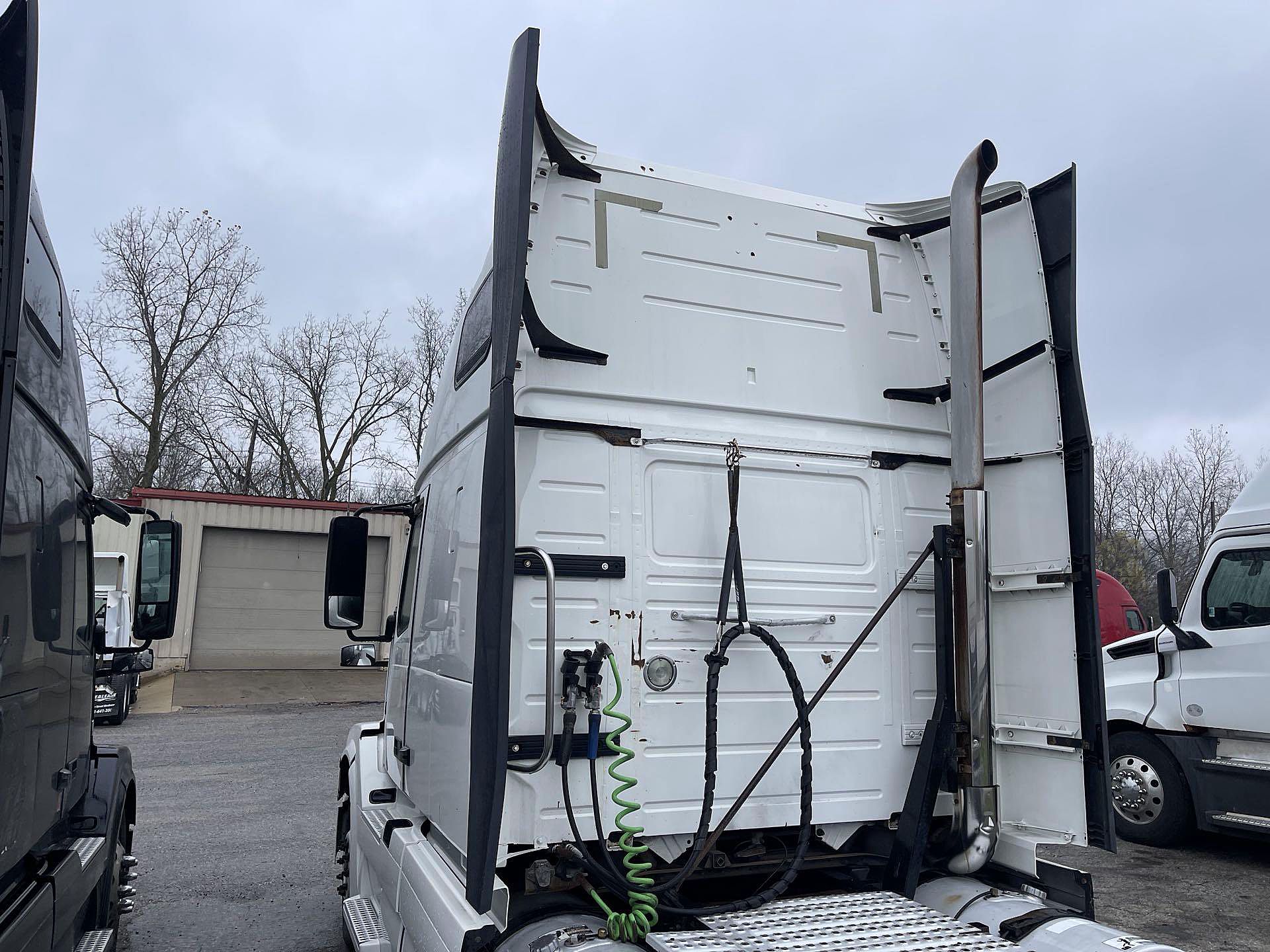 2012 Volvo VNL 670 For Sale | 61" Sleeper | #23399