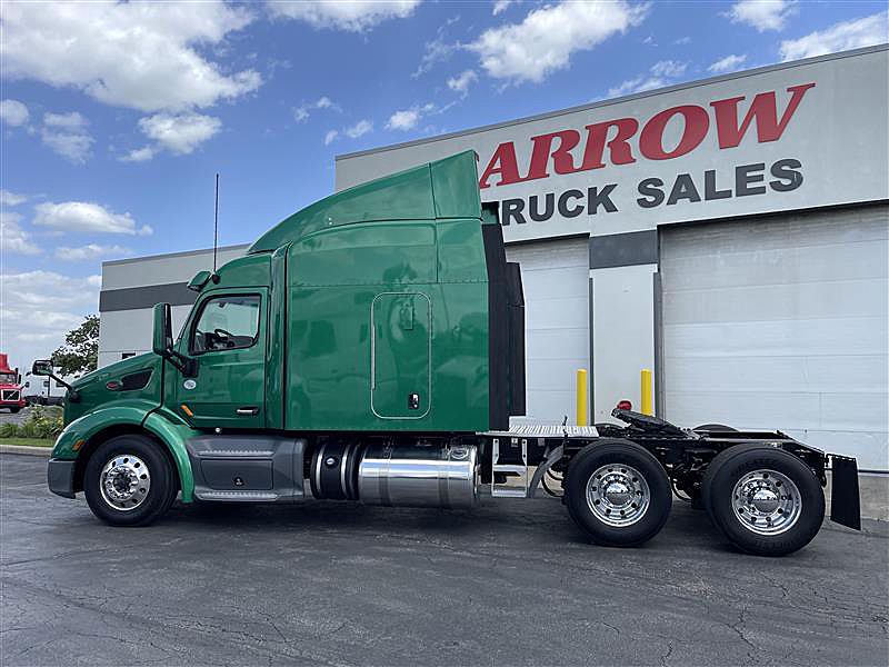 2019 Peterbilt 579 For Sale | MID ROOF Sleeper | #265053