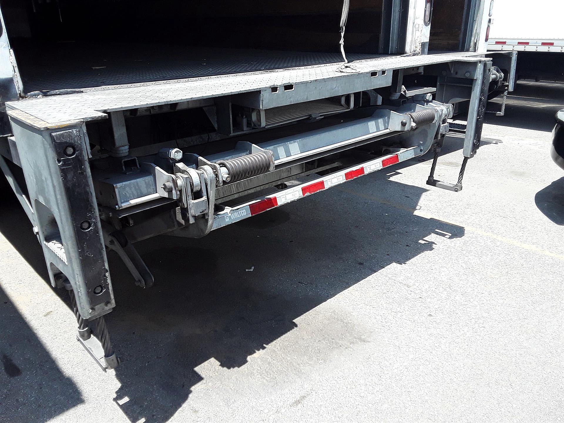 2018 Freightliner M2 106 (For Sale) | Day Cab | #802192