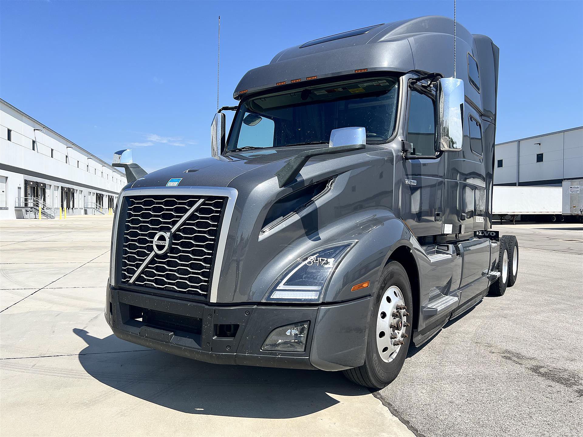 2021 Volvo VNL 860 For Sale | 77" Sleeper | #8471