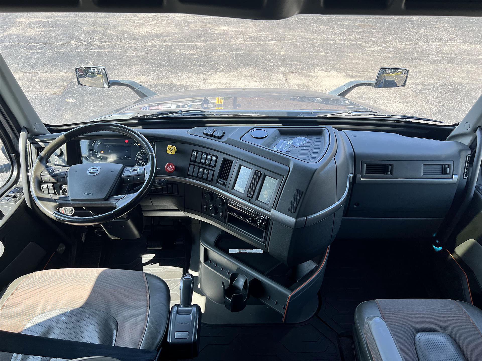 2021 Volvo VNL 860 For Sale | 77" Sleeper | #8471