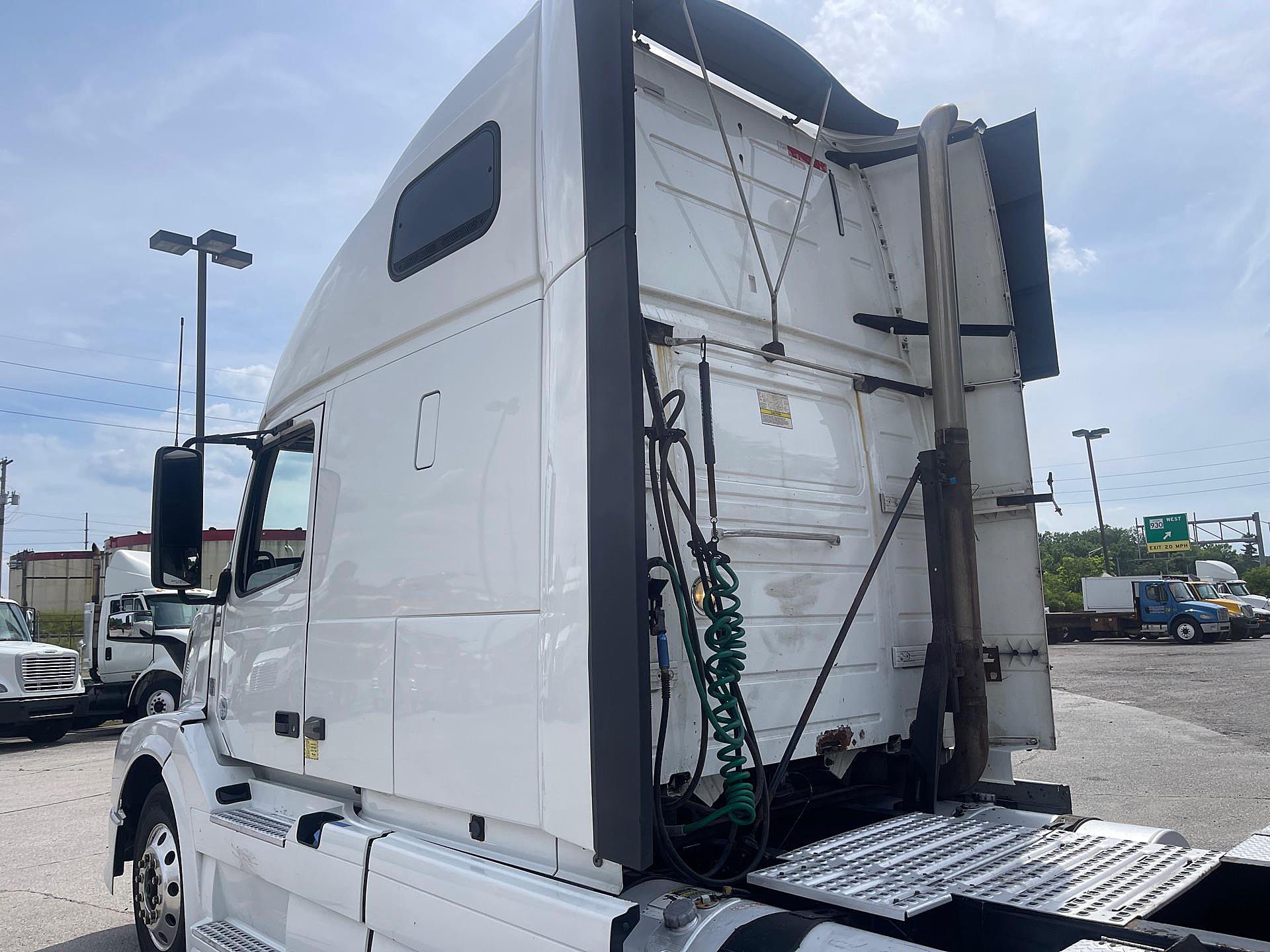 2014 Volvo VNL 670 For Sale | Condo Sleeper | #23408