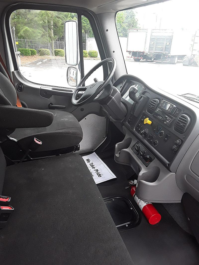 2020 Freightliner M2 106 (For Sale) | Day Cab | #291074