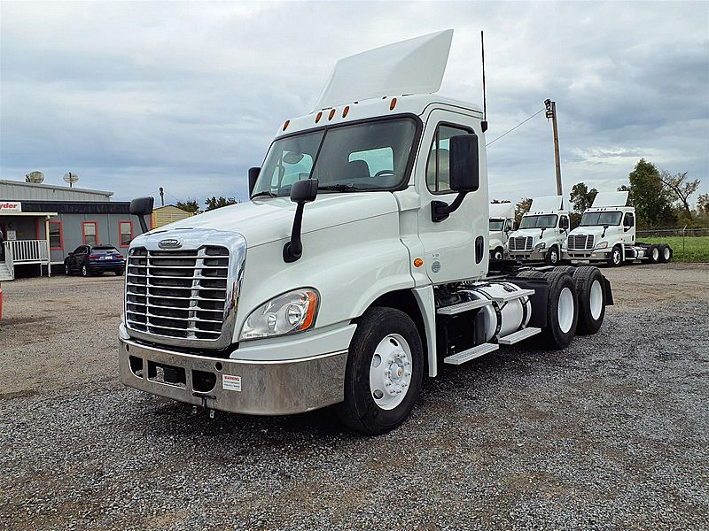 2018 Freightliner CASCADIA (For Sale) | Day Cab | #776615