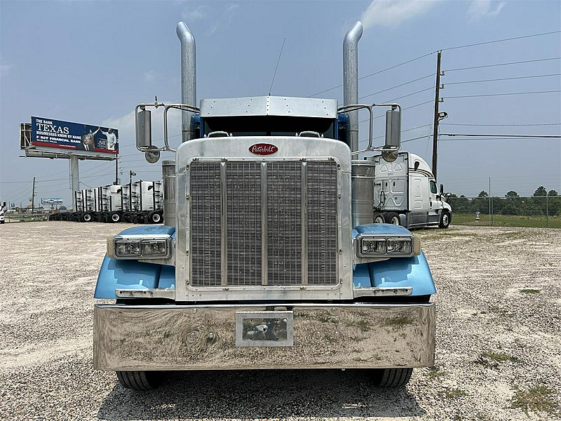 1998 Peterbilt 379 For Sale | 36" Sleeper | #446609