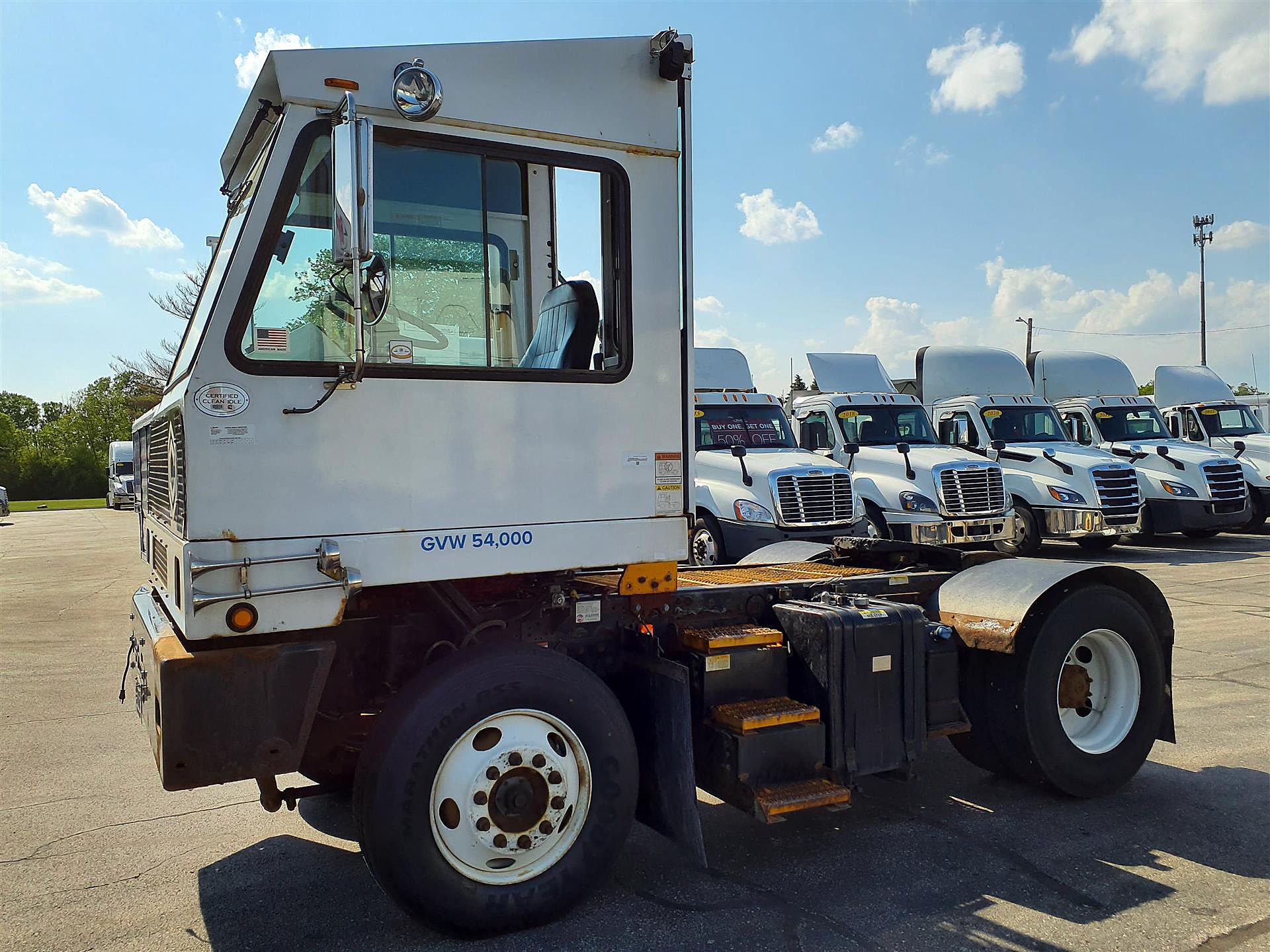 2018 Capacity SABRE 5 4X2 For Sale | Yard Spotter | #810859